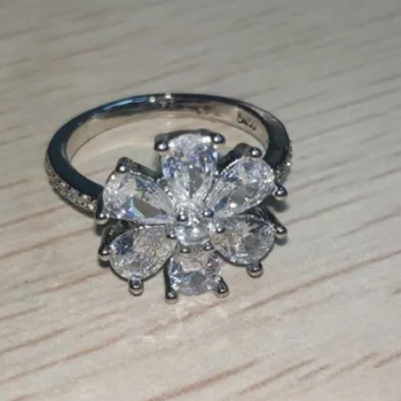 Jewelry | 5beautiful Sterling Silver Crystal Flower Ring | Poshmark